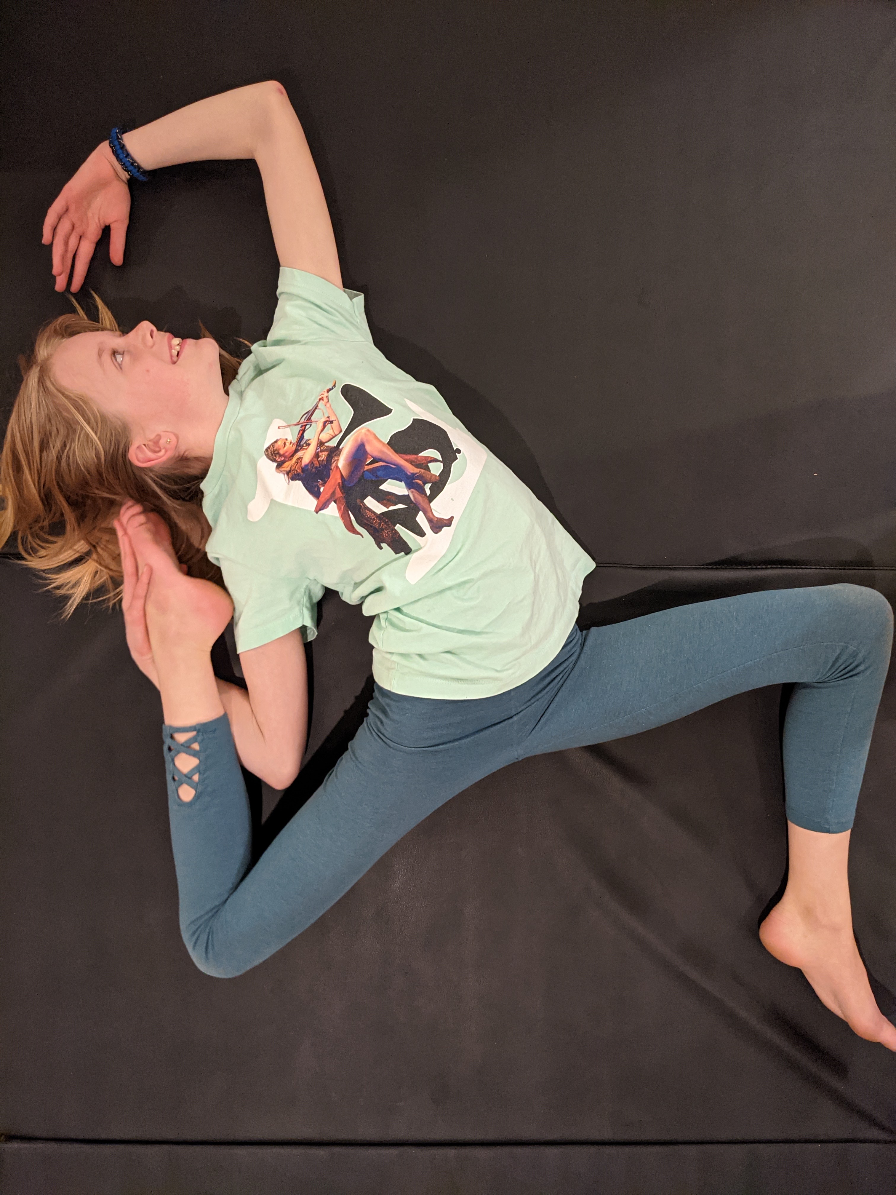 Chest Stand tips and Contortion pics! – Nyala Honey